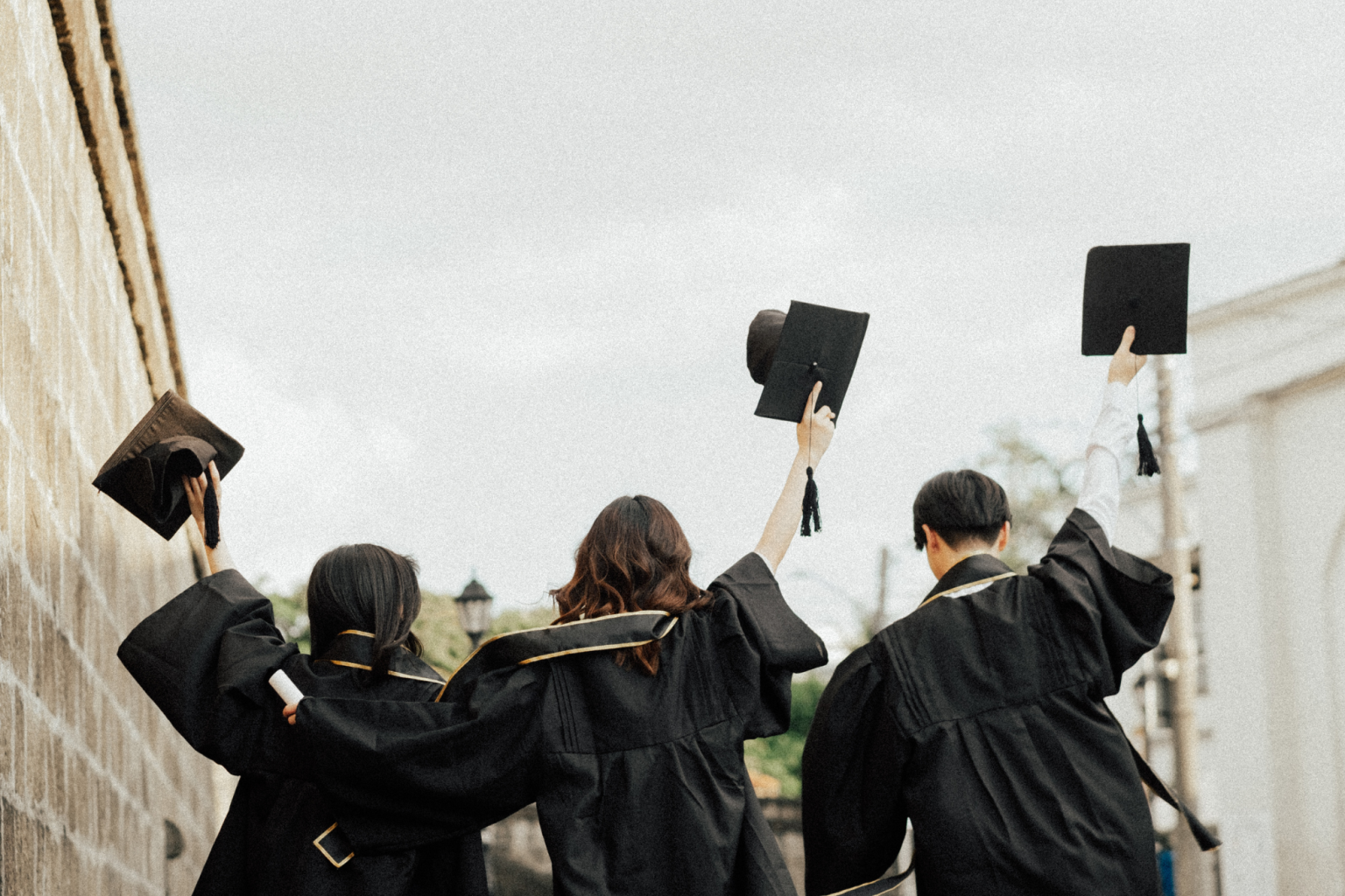 HECS-HELP Debt: Pay It Off Early or Invest Instead? | FMS Group